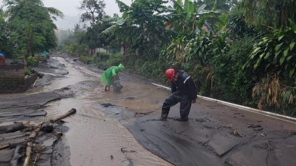 Banjir Lahar Dingin Gunung Semeru Rendam Puluhan Rumah Warga di Candipuro