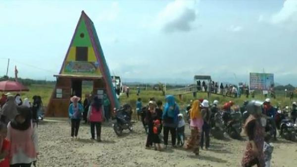 Persawahan di Pemalang Ini Disulap Jadi Tempat Wisata, Ramai Dikunjungi saat Nataru