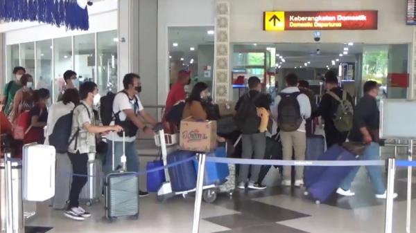 Libur Nataru Usai, Wisatawan di Bandara I Gusti Ngurah Rai Meluber