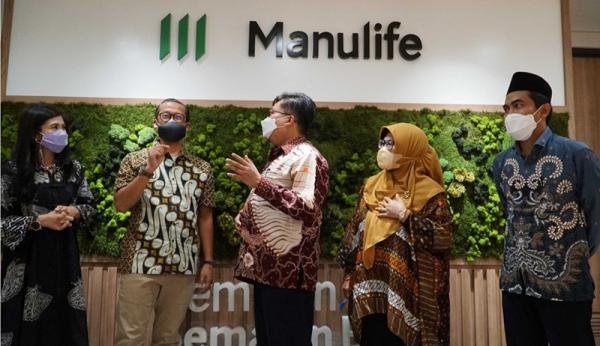 Manulife-IPB Salurkan Wakaf dan Donasi dari Manfaat Polis Asuransi Jiwa ...
