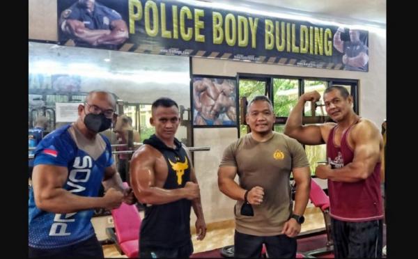 Foto Anggota Propam Polda Banten Pamer Badan Kekar, Auto Bikin Gagal Fokus