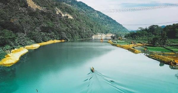 6 Tempat Wisata di Purwakarta yang Populer Dikunjungi, Unik Ada Gua ...