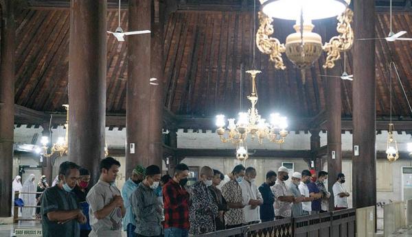 Puasa Besok, Warga Aceh Sudah Mulai Salat Tarawih Puasa Besok, Warga Aceh Sudah Mulai Salat Tarawih