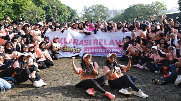 Relawan Gelar Senam Zumba, Emak-Emak Jabodetabek Dukung Ganjar Jadi Presiden 2024
