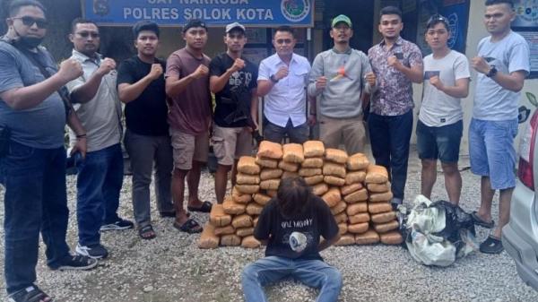 Polres Solok Kota Gagalkan Peredaran 63 Kg Ganja, 1 Pria Diamankan
