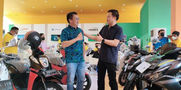 Tak Hanya Kendaraan Baru, Mobil dan Motor Bekas juga Dijual Beli di ...
