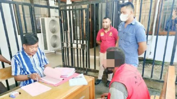 Pembunuh Sadis di Jayapura Diserahkan ke Jaksa, Tusuk Leher Kekasih ... Pembunuh Sadis di Jayapura Diserahkan ke Jaksa, Tusuk Leher Kekasih ...