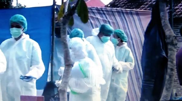 Polisi Bongkar Makam Warga di Sragen, Ada Apa? Polisi Bongkar Makam Warga di Sragen, Ada Apa?