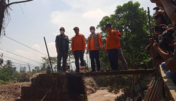 Jokowi Atensi Penanganan Bencana di Garut, Kepala BNPB: Kebutuhan Dasar Jadi Prioritas