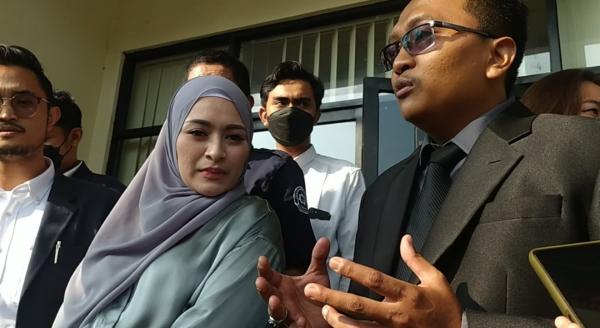 Sepakat Bercerai, Ini Panggilan Baru Nathalie Holscher untuk Sule Sepakat Bercerai, Ini Panggilan Baru Nathalie Holscher untuk Sule