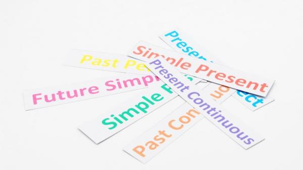 Simple Present Tense Beserta Contoh Kalimatnya