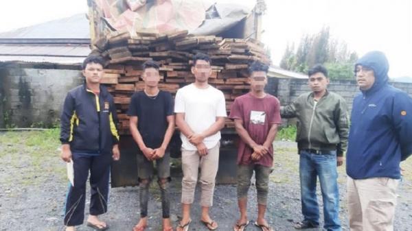 Polisi Tangkap 3 Pelaku Iilegal Logging Angkut Kayu Di Kawasan Hutan