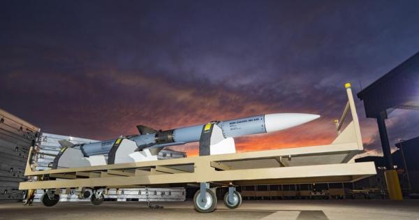 AS Pesan Banyak Rudal AMRAAM dari Raytheon Senilai Rp14,43 Triliun ...