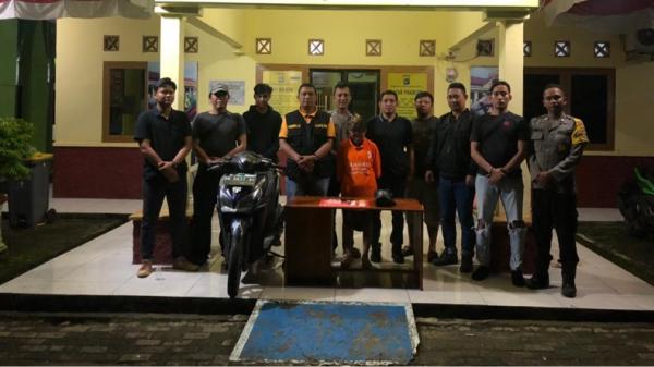 Nekat! IRT di Bangka Barat Simpan Sabu di Pakaian Dalam - Bagian 2 Nekat! IRT di Bangka Barat Simpan Sabu di Pakaian Dalam - Bagian 2