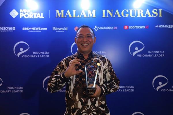 Wali Kota Cilegon Raih Best Leadership in Human Resource Empowerment IVL 2022 Berkat 10 Program ...