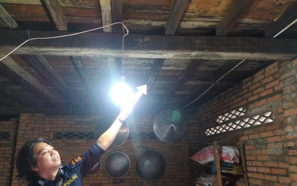 Bikin Terenyuh, Ibu Muda Gantung Diri usai Titip Anak ke Tetangga