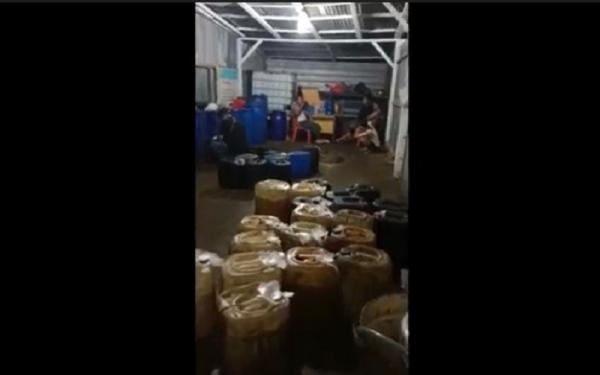 Gudang Penimbunan BBM di Asahan Digerebek, Ada 3 Ton Solar Disimpan Dalam Drum