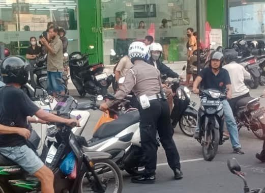 Bak Film Laga, Polisi di Bali Kejar-kejaran dengan Bule Perampas Mobil Warga