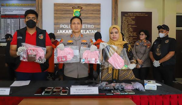 Pengungkapan Kasus Prostitusi Online Melalui MiChat, Anak di Bawah Umur Terlibat