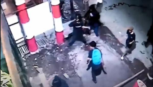 Geng Motor Serang Permukiman Warga dengan Busur Panah dan Batu, 1 Orang Terluka, 3 Pelaku Diamankan