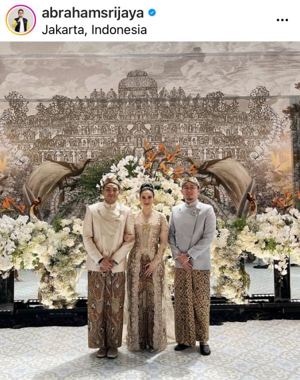Intip Potret Bahagia Chelsea Islan dan Rob Clinton yang Resmi Tunangan ... Intip Potret Bahagia Chelsea Islan dan Rob Clinton yang Resmi Tunangan ...