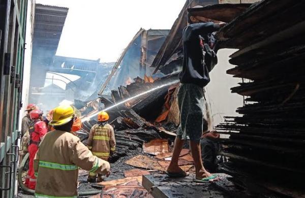 Berkaca dari Kebakaran Gudang Tripleks di Bandung, Perusahaan Diimbau ...