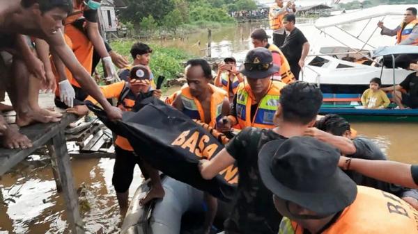 Tim SAR Temukan Jasad Siswa SMP yang Tenggelam di Sungai Kahayan ... Tim SAR Temukan Jasad Siswa SMP yang Tenggelam di Sungai Kahayan ...