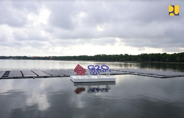 PLTS Terapung Pertama di Indonesia Ada di Bali, Begini Penampakannya