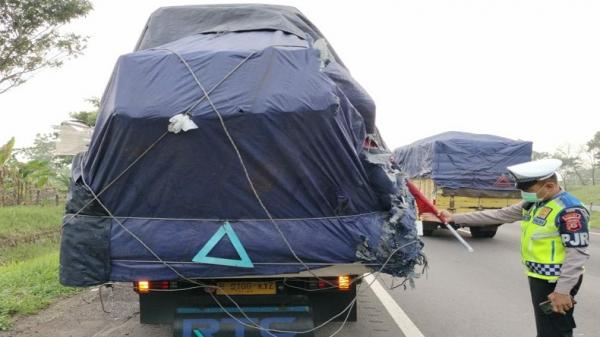 Kecelakaan Maut di Tol Cipali, Sopir Diduga Pacu Luxio di Atas 100 Km per Jam