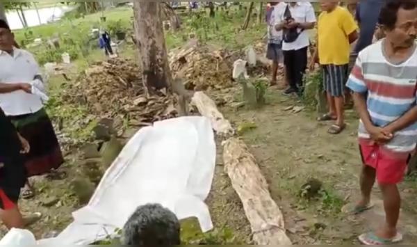 Heboh, Kain Kafan 2 Jenazah di Bojonegoro Masih Utuh Meski Sudah 12 ...