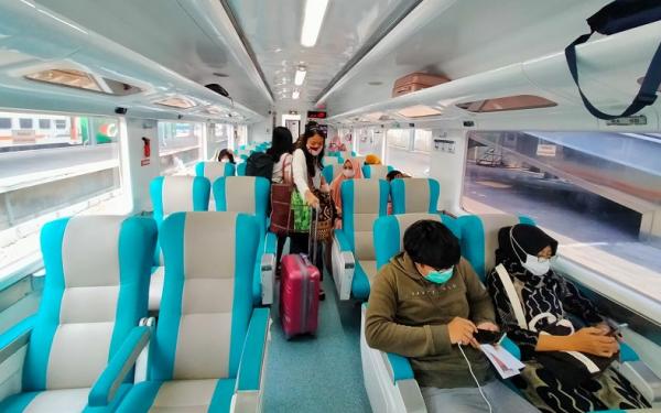 PT KAI Operasikan 8 Kereta Api Tambahan untuk Natal dan Tahun Baru, Ini ...