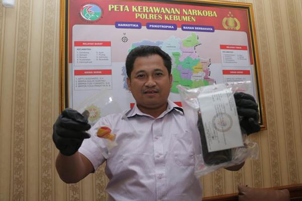 Peredaran Narkoba Sampai Pinggiran Kebumen, Polisi Tangkap Pemuda Bawa Sabu-Sabu