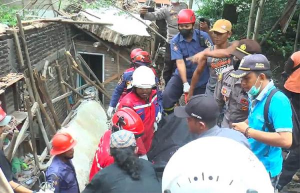 1 Pekerja Bangunan di Klaten Tewas Tertimpa Tembok Bekas Pabrik Gula yang Ambruk
