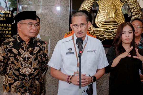 Hadirkan Libur Nataru yang Aman, Nyaman dan Menyenangkan, Sandiaga Uno: Jangan Ragu Berwisata di ...