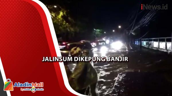 Banjir Genangi Jalan Lintas Sumatera Ratusan Kendaraan Terjebak