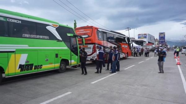 Ramp Check Jelang Nataru, Bus Pariwisata ke Ciwidey dan Pangalengan Diperiksa di GT Soroja