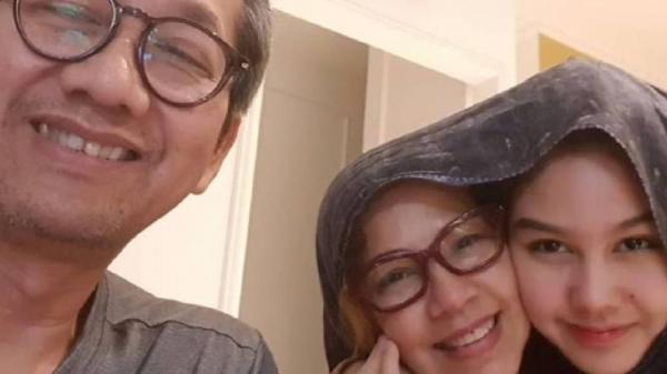 Potret Kekompakan Artis Indonesia dengan Ayah Sambungnya, Nomor 4 ... Potret Kekompakan Artis Indonesia dengan Ayah Sambungnya, Nomor 4 ...
