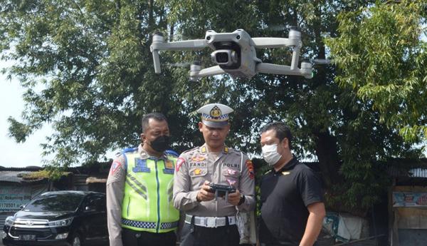 Uji Coba Tilang Elektronik dengan Drone