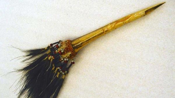 Belati Senjata Mematikan Khas Papua, Benarkah Terbuat dari Tulang Manusia