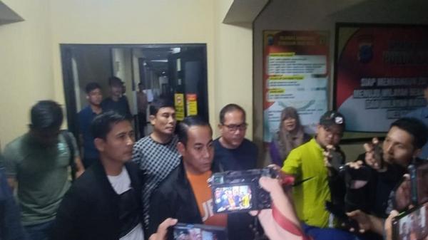 Gedung Biro SDM Terbakar, Kapolda Sebut Bangunan Tertua di Mapolda Kalsel Gedung Biro SDM Terbakar, Kapolda Sebut Bangunan Tertua di Mapolda Kalsel