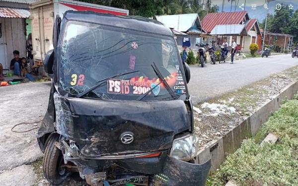 Sopir Diduga Mengantuk, Pikap Tabrak Pagar Tembok Sekolah