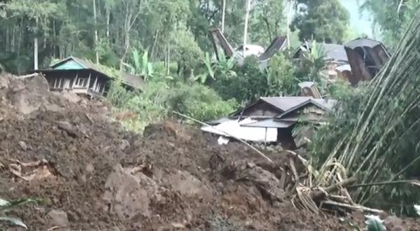 Tebing Longsor, 6 Rumah Warga di Toraja Utara Rusak