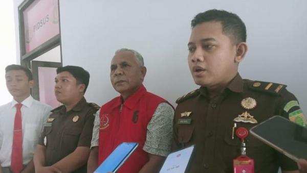 Berkas Lengkap, Tersangka Korupsi Gaji Satpol PP Seram Bagian Timur ...