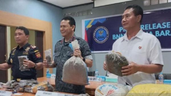 5 Pengedar Narkoba Jaringan Jayapura-Sorong Ditangkap, Ganja 10 Kg Disita