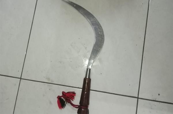 Nongkrong, Pelajar SMP di Bantul Kedapatan Bawa Celurit