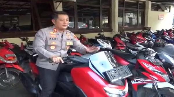 Polres Cimahi Amankan 50 Motor Hasil Curian, Warga yang Kehilangan Bisa Cek Polres Cimahi Amankan 50 Motor Hasil Curian, Warga yang Kehilangan Bisa Cek