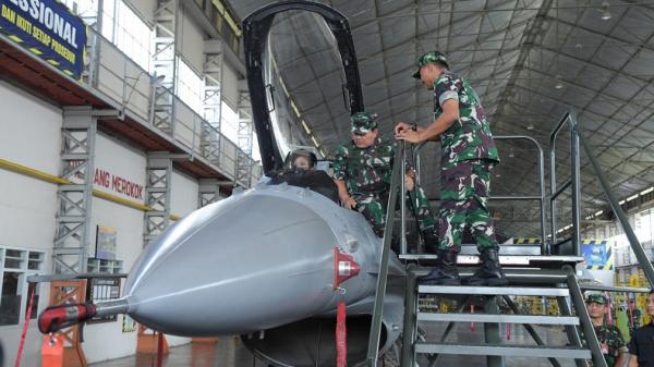 TNI AU Upgrade 7 Jet Tempur F-16, Tingkatkan Kemampuan Pesawat hingga ...