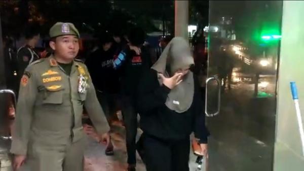 25 Pasangan Bukan Suami Istri Terjaring Operasi Pekat sedang Indehoy di Kamar Kos Karawang