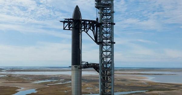 Gandeng Astrolab, SpaceX Bawa Penjelajah Baru Dalam Misi ke Bulan pada 2026