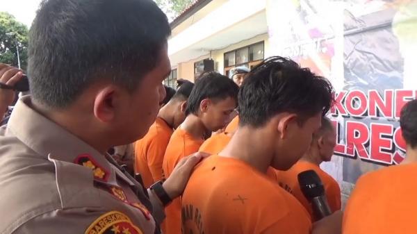 Pria Dituding Maling di Sukabumi Tewas Dikeroyok Massa, Ini Peran 7 ...